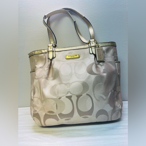 Coach | Bags | Coach Gold Metallic Large Shoulderpurse Gorgeous Netural ...